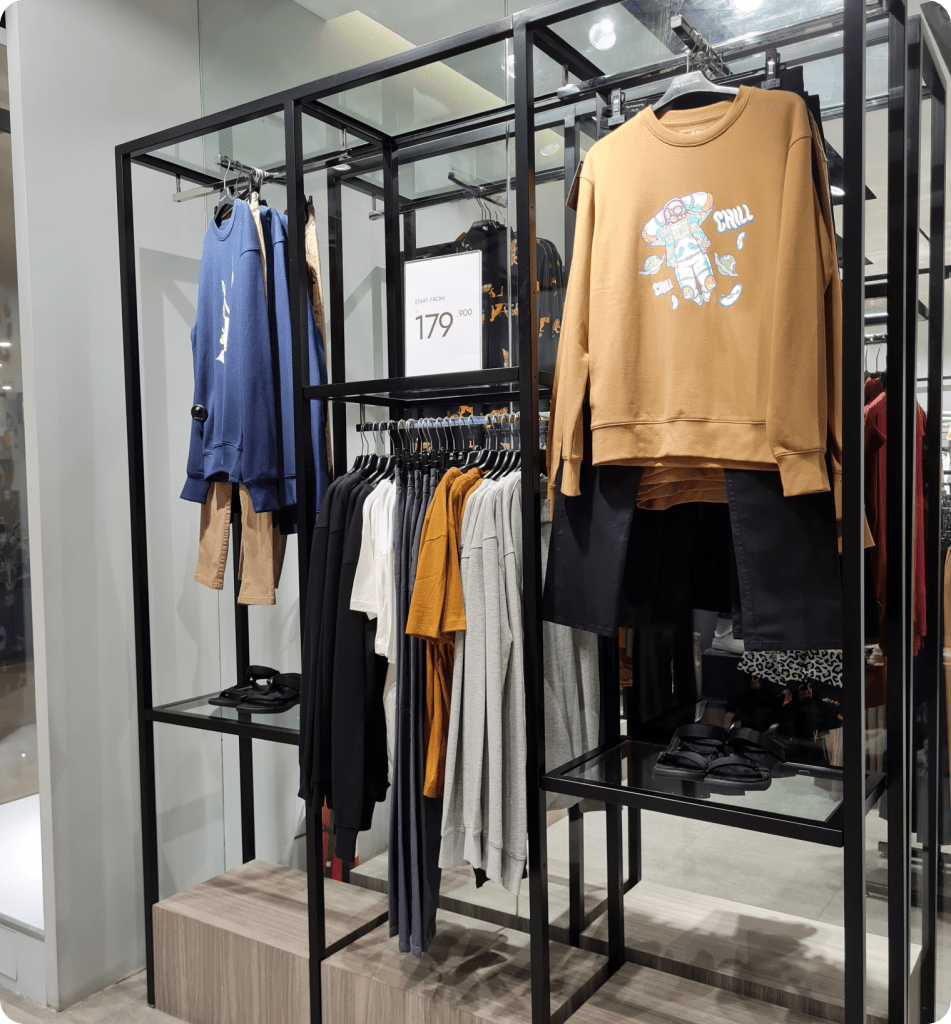 Executive – DELAMIBRANDS
